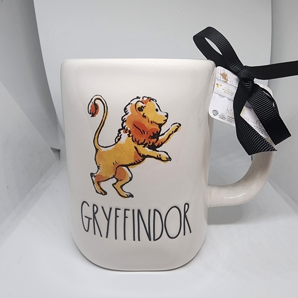 Rae Dunn | Dining | Rae Dunn Harry Potter Gryffindor Oversized Mug ...